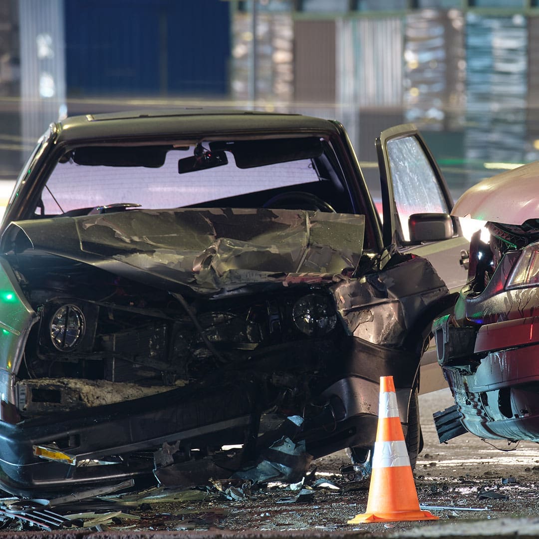Should I Call a Car Accident Lawyer or Insurance First in Pennsylvania?